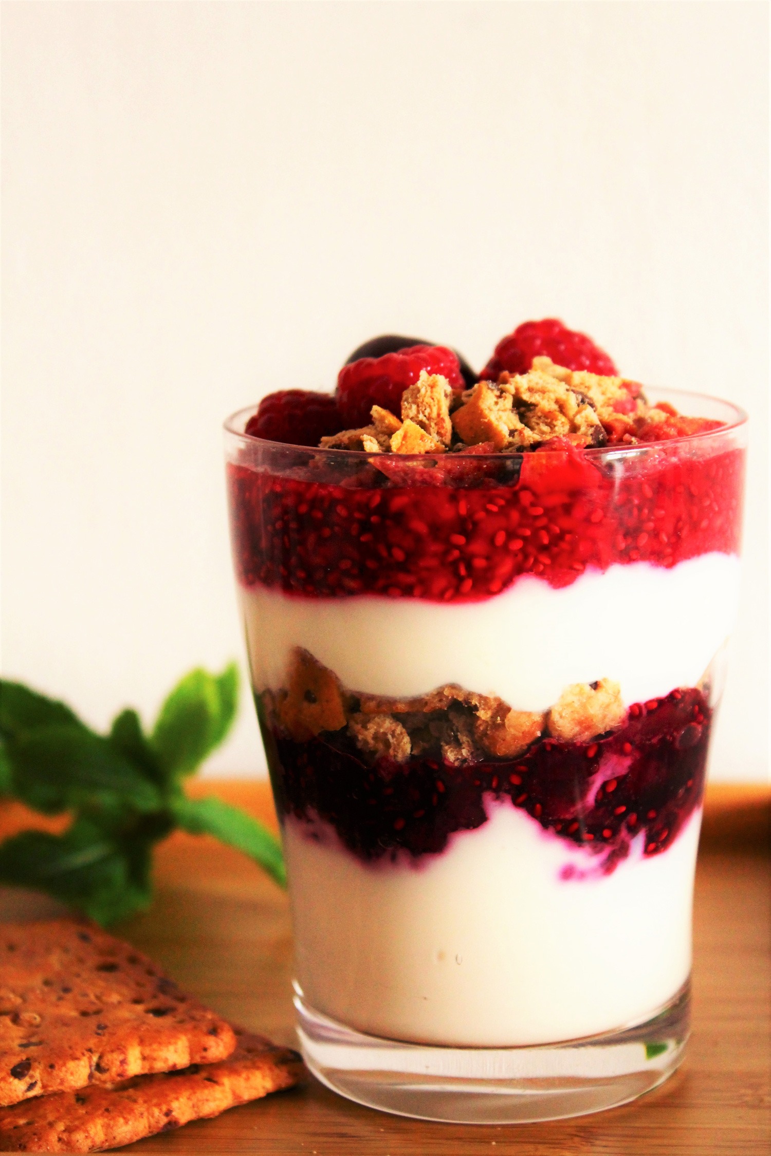 Parfait aux fruits d'été : Recette Sans lait avec des Biscuits au lin ...